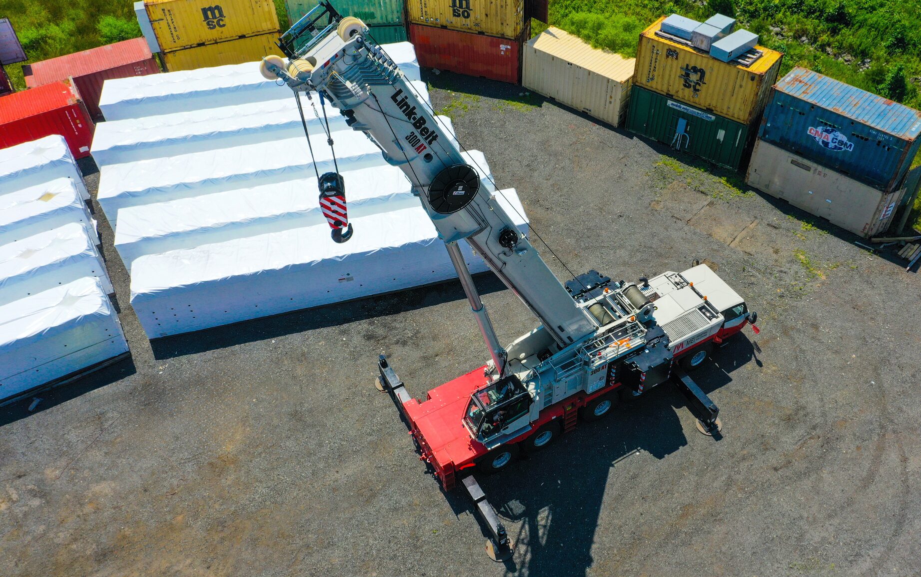 300|AT thrives amid data center boom - Link-Belt Cranes
